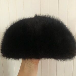 Vintage | Accessories | Vintage Quiet Luxury Old Money Black Fur Hat ...